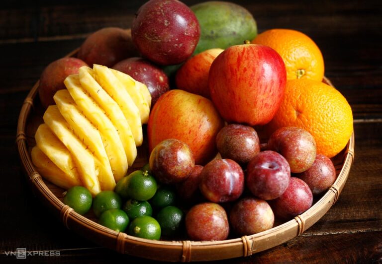 Gọt vỏ trái cây có mất dinh dưỡng?